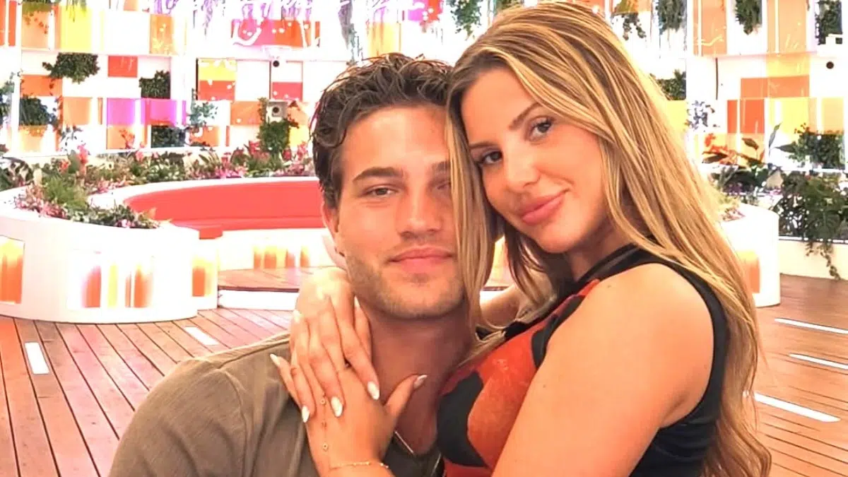 Love Island’s TJ Palma and Iris Kendall Make It Official